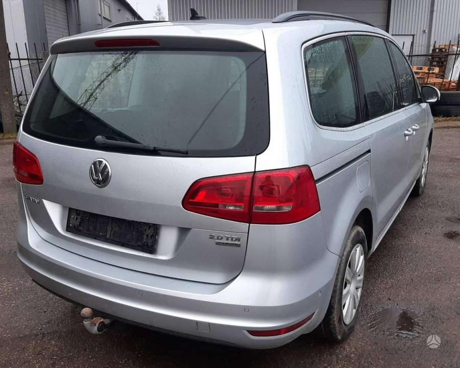 Grey Volkswagen Sharan 2011 in Marijampole, with an engine capacity of 1.97 L and mileage of 264 thousand km for 5850 €, photo 2 on AUTOMOTO.COM.LV