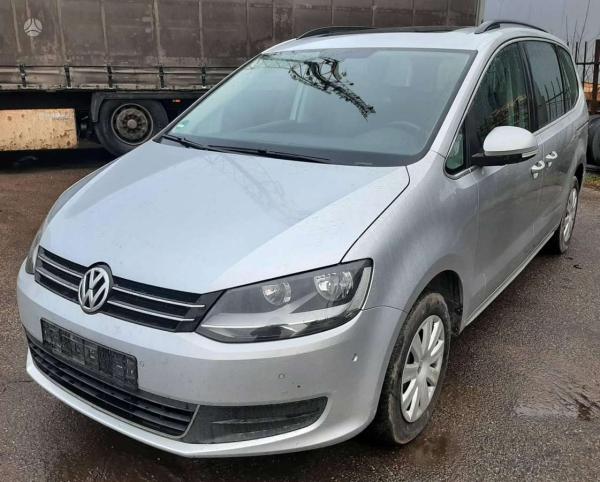 Pelēks Volkswagen Sharan 2011 Marijampole, ar dzinēja tilpumu 1.97 L un nobraukumu 264 tūkst. km par 5850 €, foto 3 vietnē AUTOMOTO.COM.LV
