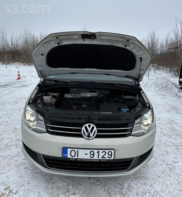 Pelēks Volkswagen Sharan 2011 Daugavpils, ar dzinēja tilpumu 1.40 L un nobraukumu 252 tūkst. km par 7500 €, foto 2 vietnē AUTOMOTO.COM.LV