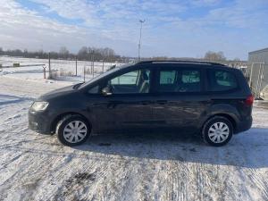 Grey Volkswagen Sharan 2011 in Marijampole, with an engine capacity of 1.97 L and mileage of 268 thousand km for 6650 €, photo 2 on AUTOMOTO.COM.LV