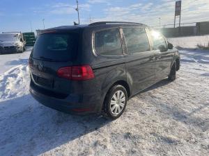 Grey Volkswagen Sharan 2011 in Marijampole, with an engine capacity of 1.97 L and mileage of 268 thousand km for 6650 €, photo 5 on AUTOMOTO.COM.LV