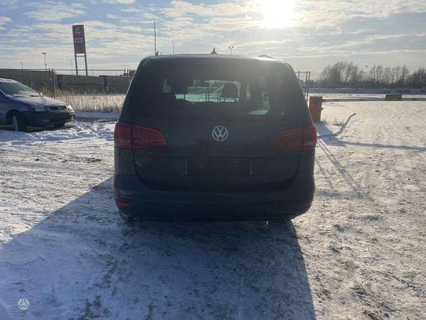 Pelēks Volkswagen Sharan 2011 Marijampole, ar dzinēja tilpumu 1.97 L un nobraukumu 268 tūkst. km par 6650 €, foto 6 vietnē AUTOMOTO.COM.LV