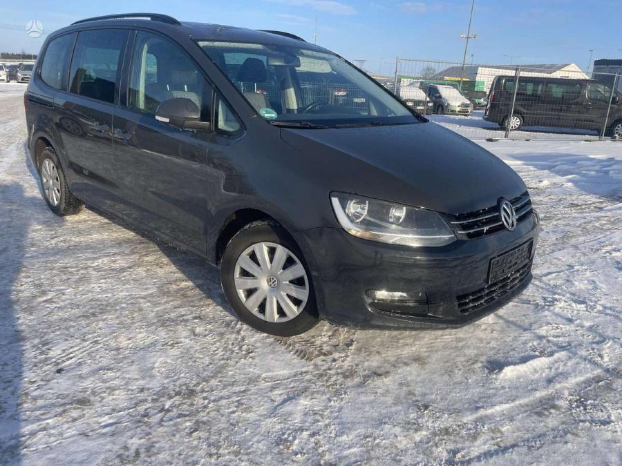 Grey Volkswagen Sharan 2011 in Marijampole, with an engine capacity of 1.97 L and mileage of 268 thousand km for 6650 €, photo 7 on AUTOMOTO.COM.LV