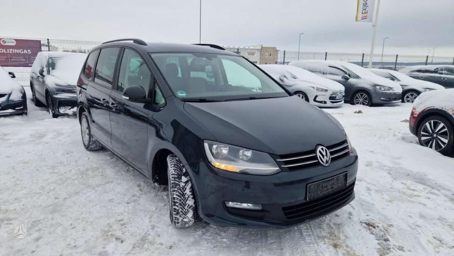 Pelēks Volkswagen Sharan 2011 Marijampole, ar dzinēja tilpumu 1.97 L un nobraukumu 268 tūkst. km par 6850 €, foto 4 vietnē AUTOMOTO.COM.LV