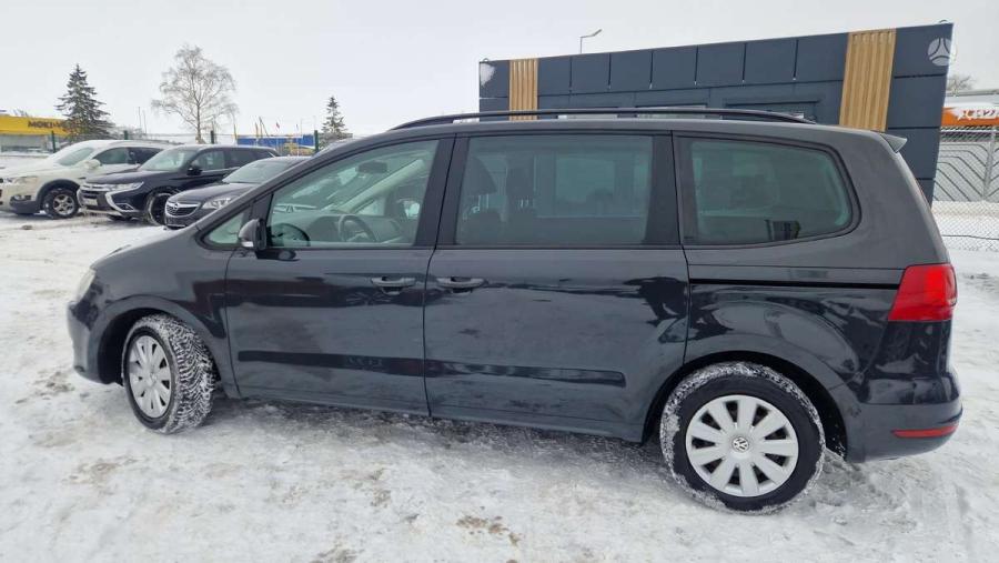 Pelēks Volkswagen Sharan 2011 Marijampole, ar dzinēja tilpumu 1.97 L un nobraukumu 268 tūkst. km par 6850 €, foto 8 vietnē AUTOMOTO.COM.LV