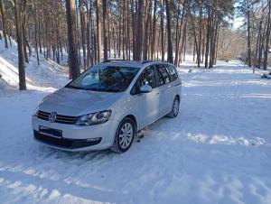 Grey Volkswagen Sharan 2011 in Kaunas, with an engine capacity of 1.97 L and mileage of 490 thousand km for 4460 €, photo  on AUTOMOTO.COM.LV