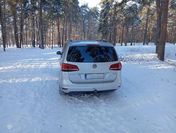 Grey Volkswagen Sharan 2011 in Kaunas, with an engine capacity of 1.97 L and mileage of 490 thousand km for 4460 €, photo 6 on AUTOMOTO.COM.LV