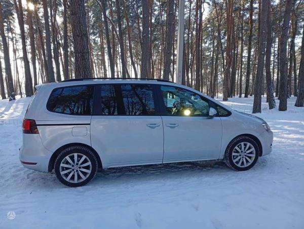 Grey Volkswagen Sharan 2011 in Kaunas, with an engine capacity of 1.97 L and mileage of 490 thousand km for 4460 €, photo 7 on AUTOMOTO.COM.LV