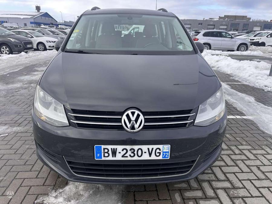 Pelēks Volkswagen Sharan 2011 Tauragė, ar dzinēja tilpumu 1.97 L un nobraukumu 234 tūkst. km par 6700 €, foto 2 vietnē AUTOMOTO.COM.LV