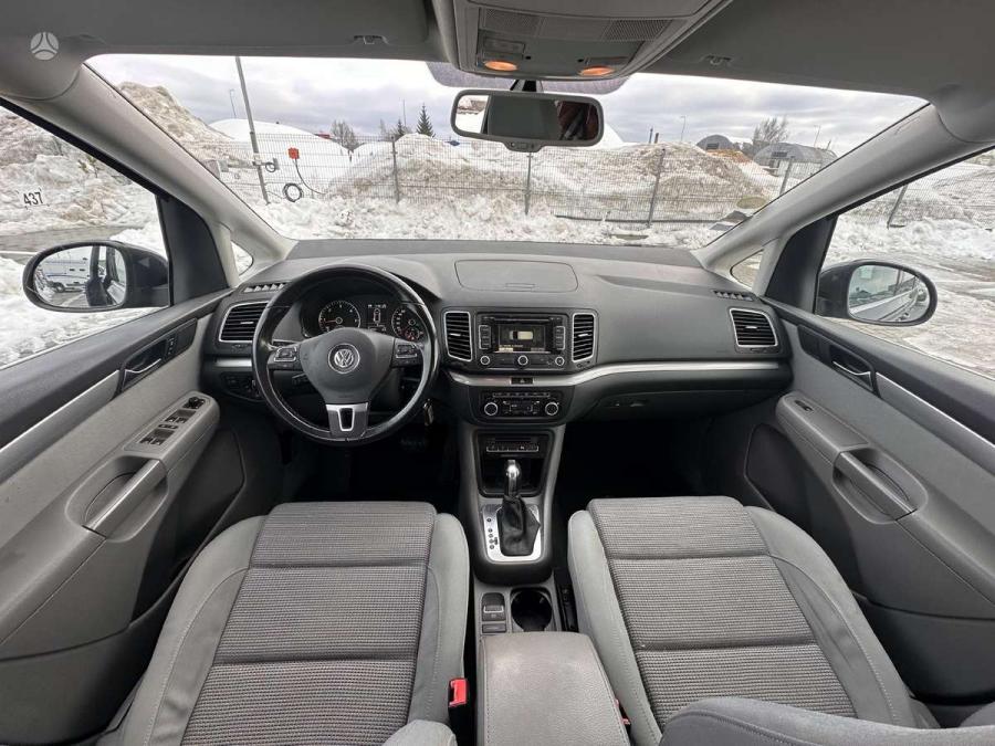 Pelēks Volkswagen Sharan 2011 Tauragė, ar dzinēja tilpumu 1.97 L un nobraukumu 234 tūkst. km par 6700 €, foto 11 vietnē AUTOMOTO.COM.LV