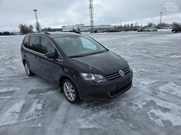 Pelēks Volkswagen Sharan 2011 Marijampole, ar dzinēja tilpumu 2.00 L un nobraukumu 305 tūkst. km par 6299 €, foto 4 vietnē AUTOMOTO.COM.LV