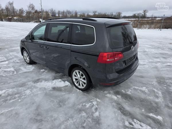 Pelēks Volkswagen Sharan 2011 Marijampole, ar dzinēja tilpumu 2.00 L un nobraukumu 305 tūkst. km par 6299 €, foto 7 vietnē AUTOMOTO.COM.LV
