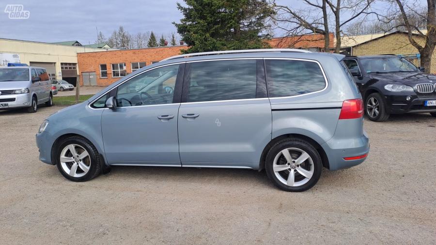 Pelēks Volkswagen Sharan 2011 Viļņa, ar dzinēja tilpumu 1.40 L un nobraukumu 285 tūkst. km par 6350 €, foto 4 vietnē AUTOMOTO.COM.LV
