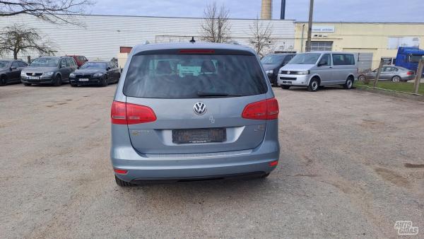 Grey Volkswagen Sharan 2011 in Vilnius, with an engine capacity of 1.40 L and mileage of 285 thousand km for 6350 €, photo 8 on AUTOMOTO.COM.LV
