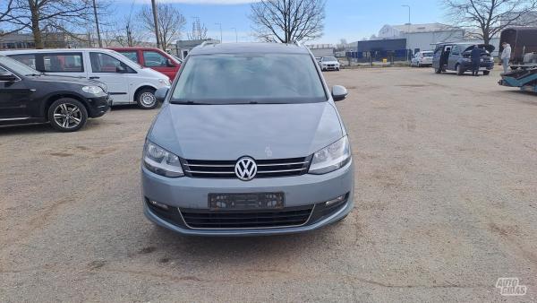 Grey Volkswagen Sharan 2011 in Vilnius, with an engine capacity of 1.40 L and mileage of 285 thousand km for 6350 €, photo 9 on AUTOMOTO.COM.LV