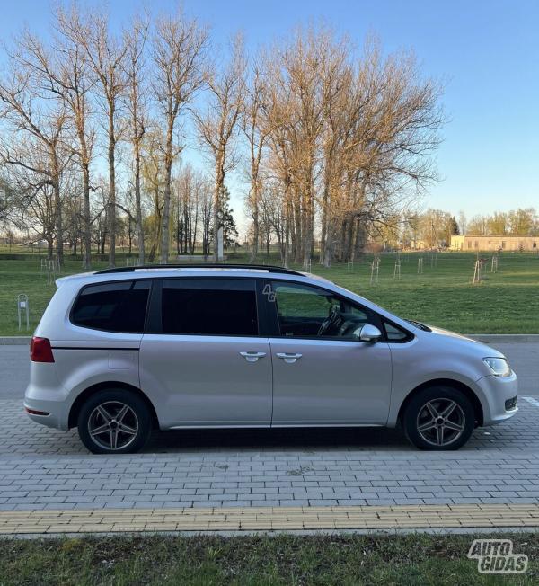 Grey Volkswagen Sharan 2011 in Vilkaviskis, with an engine capacity of 2.00 L and mileage of 303 thousand km for 4750 €, photo 6 on AUTOMOTO.COM.LV