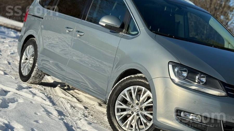 Grey Volkswagen Sharan 2011 in Riga, with an engine capacity of 1.40 L and mileage of 213 thousand km for 7000 €, photo 19 on AUTOMOTO.COM.LV