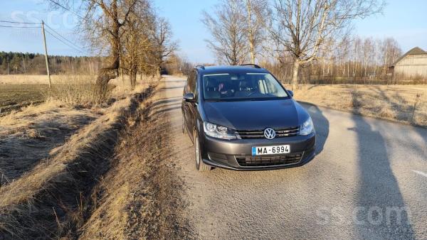 Grey Volkswagen Sharan 2011 in Madona, with an engine capacity of 2.00 L and mileage of 380 thousand km for 6400 €, photo 2 on AUTOMOTO.COM.LV