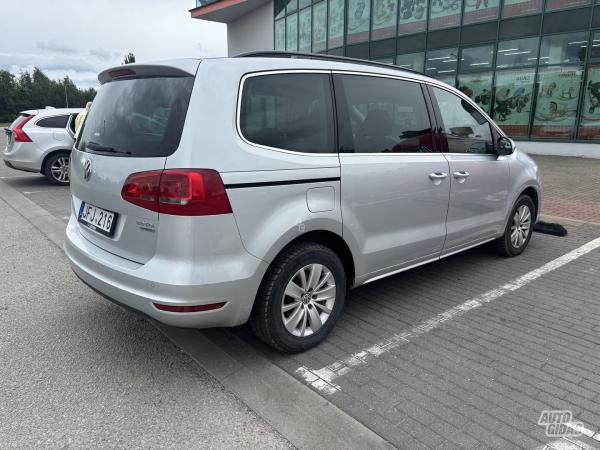 Pelēks Volkswagen Sharan 2011 Panevēža, ar dzinēja tilpumu 2.00 L un nobraukumu 273 tūkst. km par 6600 €, foto 6 vietnē AUTOMOTO.COM.LV