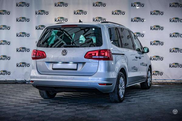 Grey Volkswagen Sharan 2011 in Kaunas, with an engine capacity of 2.00 L and mileage of 333 thousand km for 7490 €, photo 3 on AUTOMOTO.COM.LV