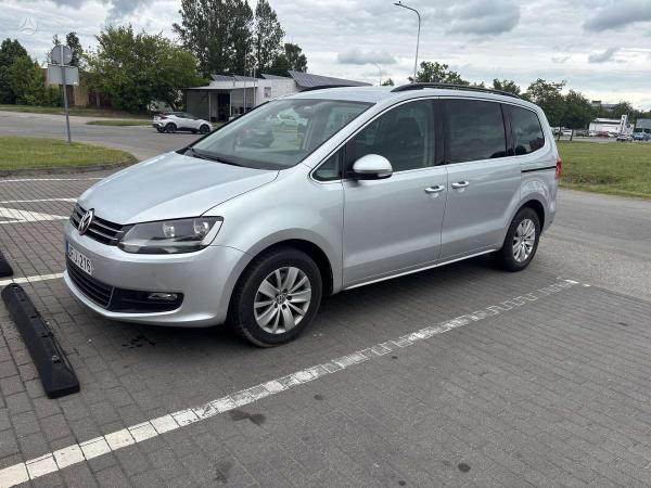 Pelēks Volkswagen Sharan 2011 Panevēža, ar dzinēja tilpumu 1.97 L un nobraukumu 273 tūkst. km par 6500 €, foto 4 vietnē AUTOMOTO.COM.LV