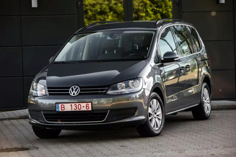 Pelēks Volkswagen Sharan 2011 Jelgava, ar dzinēja tilpumu 2.00 L un nobraukumu 288 tūkst. km par 7990 €, foto 4 vietnē AUTOMOTO.COM.LV
