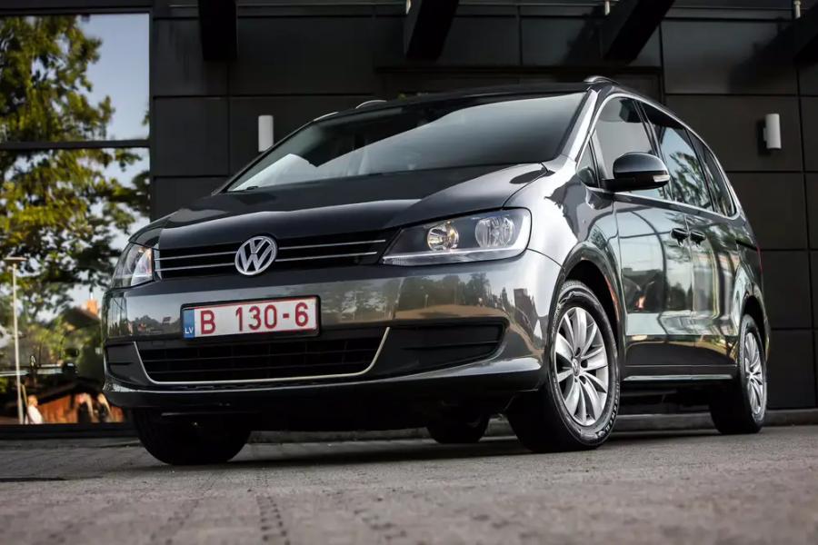 Pelēks Volkswagen Sharan 2011 Jelgava, ar dzinēja tilpumu 2.00 L un nobraukumu 288 tūkst. km par 7990 €, foto 6 vietnē AUTOMOTO.COM.LV