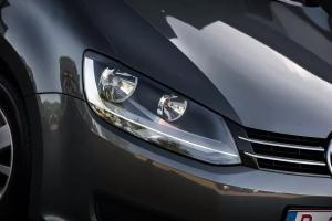 Pelēks Volkswagen Sharan 2011 Jelgava, ar dzinēja tilpumu 2.00 L un nobraukumu 288 tūkst. km par 7990 €, foto 9 vietnē AUTOMOTO.COM.LV