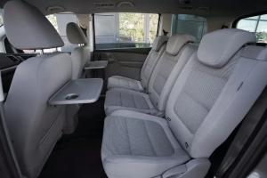 Pelēks Volkswagen Sharan 2011 Jelgava, ar dzinēja tilpumu 2.00 L un nobraukumu 288 tūkst. km par 7990 €, foto 19 vietnē AUTOMOTO.COM.LV