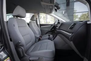 Pelēks Volkswagen Sharan 2011 Jelgava, ar dzinēja tilpumu 2.00 L un nobraukumu 288 tūkst. km par 7990 €, foto 21 vietnē AUTOMOTO.COM.LV
