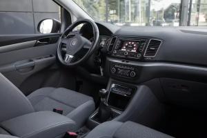 Pelēks Volkswagen Sharan 2011 Jelgava, ar dzinēja tilpumu 2.00 L un nobraukumu 288 tūkst. km par 7990 €, foto 24 vietnē AUTOMOTO.COM.LV