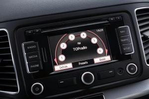 Pelēks Volkswagen Sharan 2011 Jelgava, ar dzinēja tilpumu 2.00 L un nobraukumu 288 tūkst. km par 7990 €, foto 25 vietnē AUTOMOTO.COM.LV