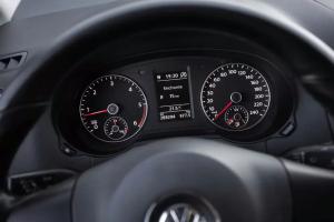 Pelēks Volkswagen Sharan 2011 Jelgava, ar dzinēja tilpumu 2.00 L un nobraukumu 288 tūkst. km par 7990 €, foto 30 vietnē AUTOMOTO.COM.LV