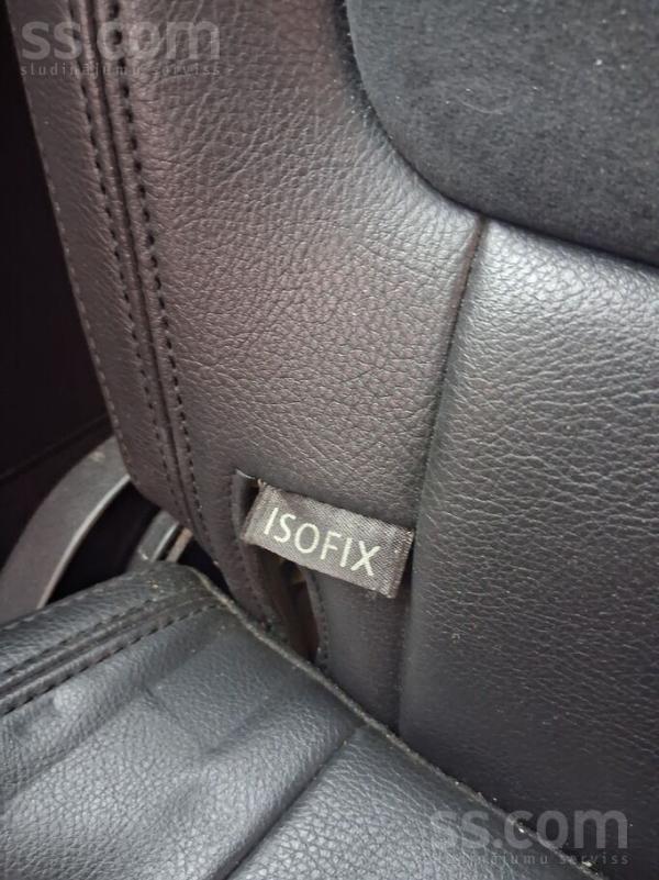 Grey Volkswagen Sharan 2011 in Valmiera, with an engine capacity of 2.00 L and mileage of 515 thousand km for 2500 €, photo 4 on AUTOMOTO.COM.LV