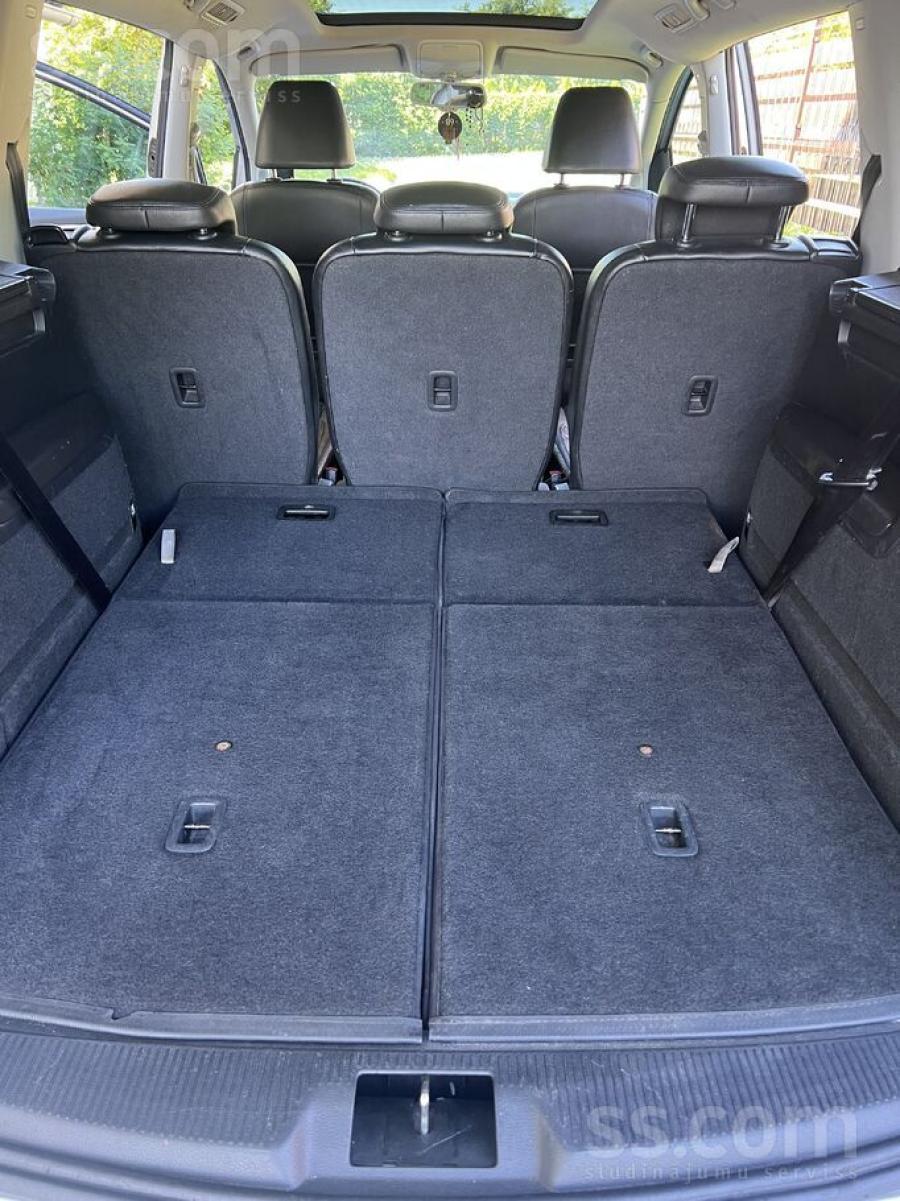 Pelēks Volkswagen Sharan 2011 Tukums, ar dzinēja tilpumu 2.00 L un nobraukumu 380 tūkst. km par 6800 €, foto 12 vietnē AUTOMOTO.COM.LV