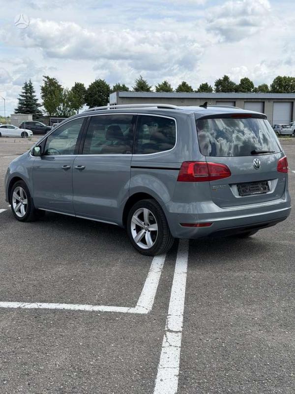 Grey Volkswagen Sharan 2011 in Kedainiai, with an engine capacity of 1.39 L and mileage of 290 thousand km for 6700 €, photo 3 on AUTOMOTO.COM.LV
