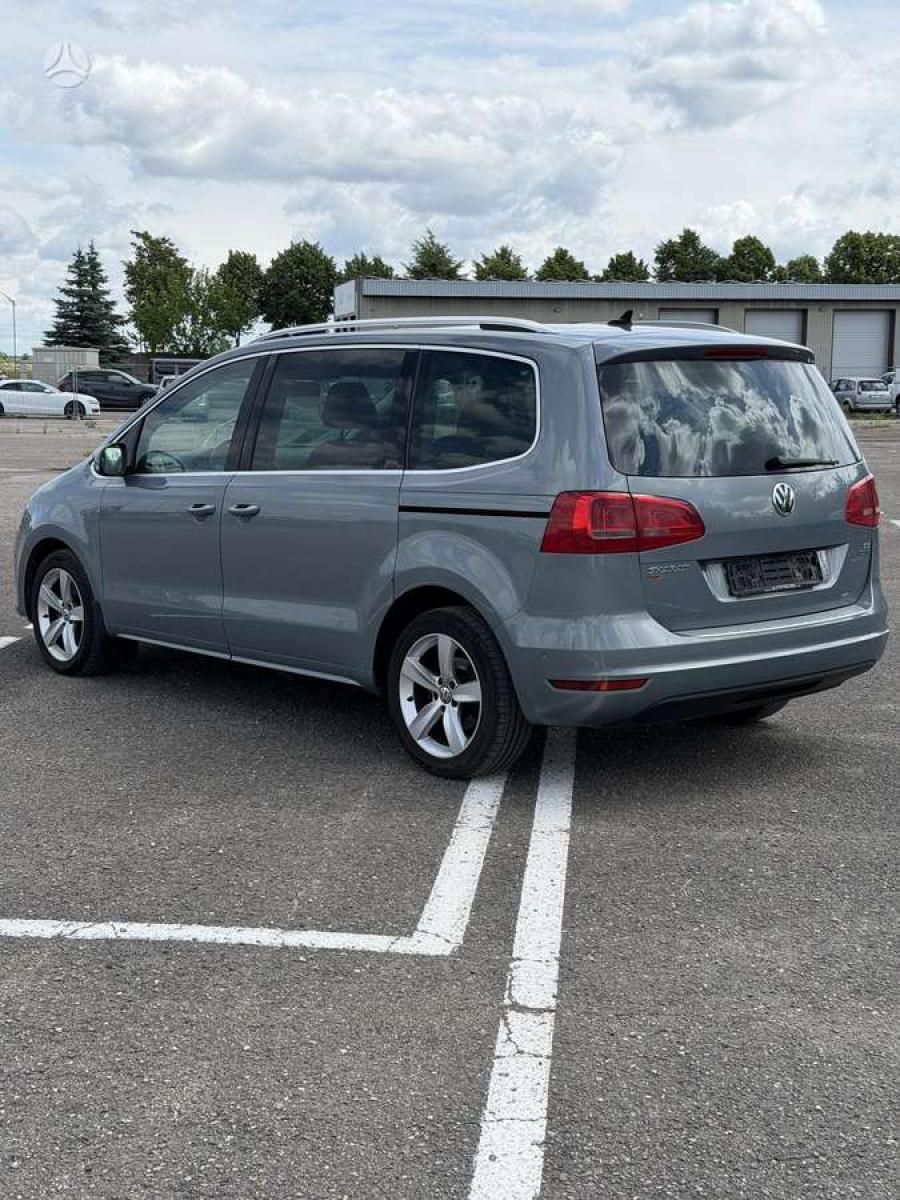 Pelēks Volkswagen Sharan 2011 Kėdainiai, ar dzinēja tilpumu 1.39 L un nobraukumu 290 tūkst. km par 6700 €, foto 4 vietnē AUTOMOTO.COM.LV