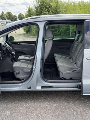 Pelēks Volkswagen Sharan 2011 Kėdainiai, ar dzinēja tilpumu 1.39 L un nobraukumu 290 tūkst. km par 6700 €, foto 17 vietnē AUTOMOTO.COM.LV