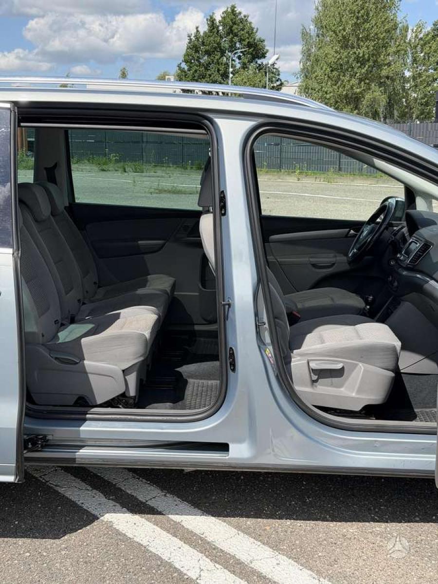 Pelēks Volkswagen Sharan 2011 Kėdainiai, ar dzinēja tilpumu 1.39 L un nobraukumu 290 tūkst. km par 6700 €, foto 26 vietnē AUTOMOTO.COM.LV