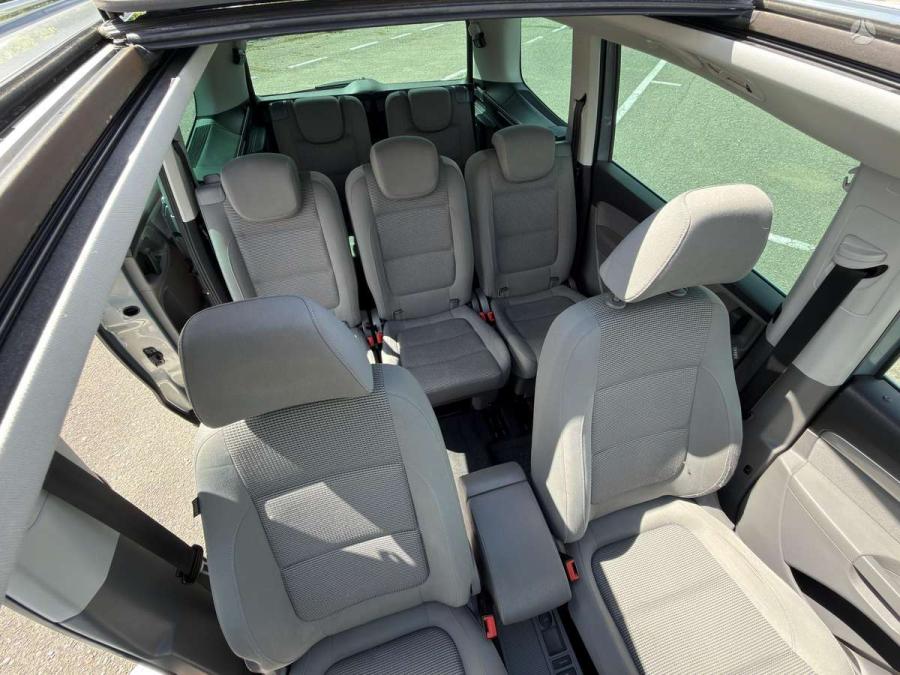 Pelēks Volkswagen Sharan 2011 Kėdainiai, ar dzinēja tilpumu 1.39 L un nobraukumu 290 tūkst. km par 6700 €, foto 28 vietnē AUTOMOTO.COM.LV
