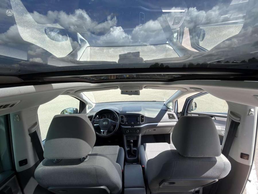 Pelēks Volkswagen Sharan 2011 Kėdainiai, ar dzinēja tilpumu 1.39 L un nobraukumu 290 tūkst. km par 6700 €, foto 32 vietnē AUTOMOTO.COM.LV