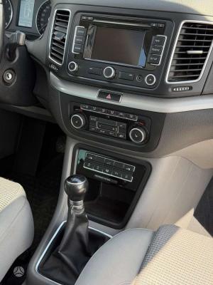 Pelēks Volkswagen Sharan 2011 Kėdainiai, ar dzinēja tilpumu 1.39 L un nobraukumu 290 tūkst. km par 6700 €, foto 33 vietnē AUTOMOTO.COM.LV
