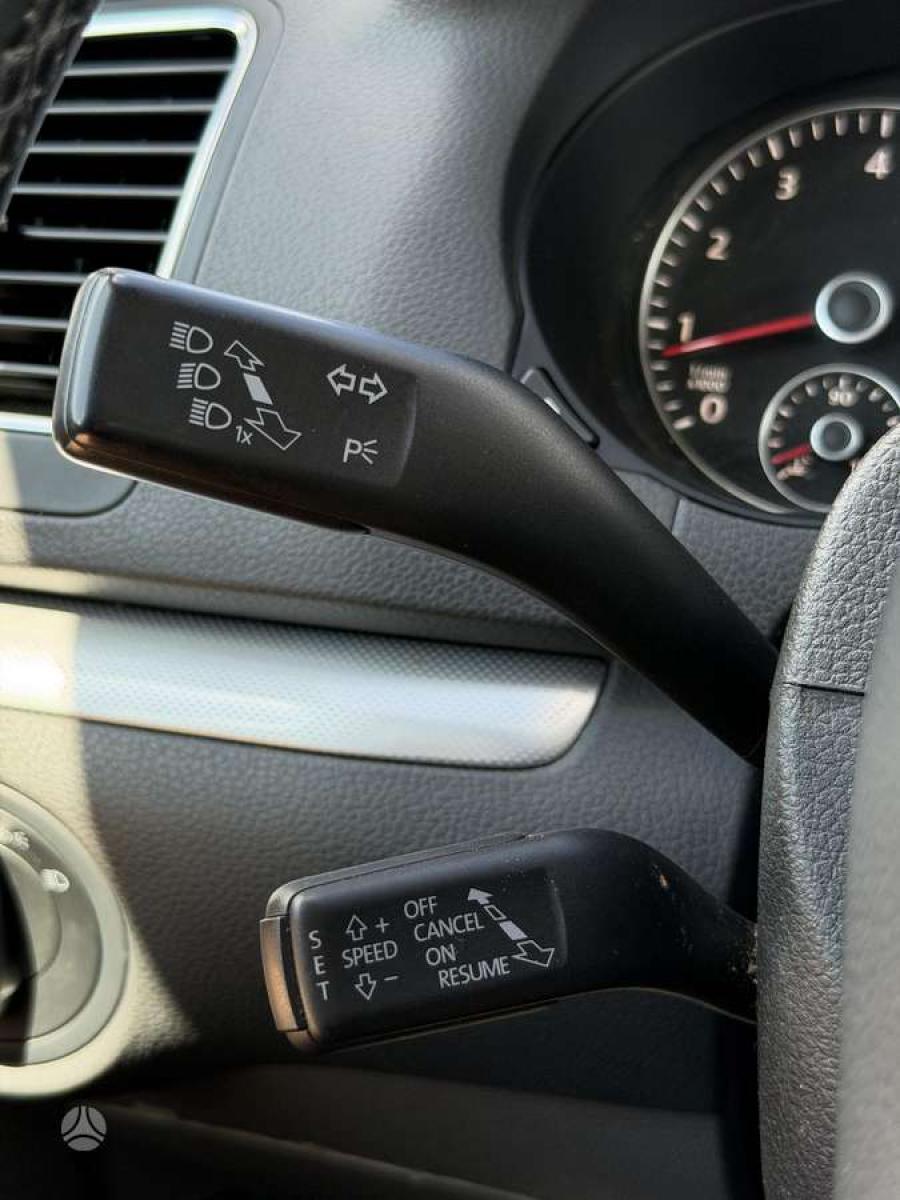 Pelēks Volkswagen Sharan 2011 Kėdainiai, ar dzinēja tilpumu 1.39 L un nobraukumu 290 tūkst. km par 6700 €, foto 41 vietnē AUTOMOTO.COM.LV