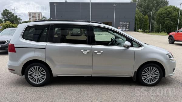 Grey Volkswagen Sharan 2011 in Riga, with an engine capacity of 2.00 L and mileage of 327 thousand km for 3700 €, photo 5 on AUTOMOTO.COM.LV