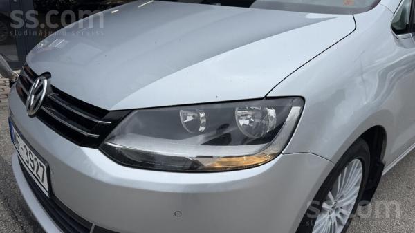Grey Volkswagen Sharan 2011 in Riga, with an engine capacity of 2.00 L and mileage of 327 thousand km for 3700 €, photo 8 on AUTOMOTO.COM.LV