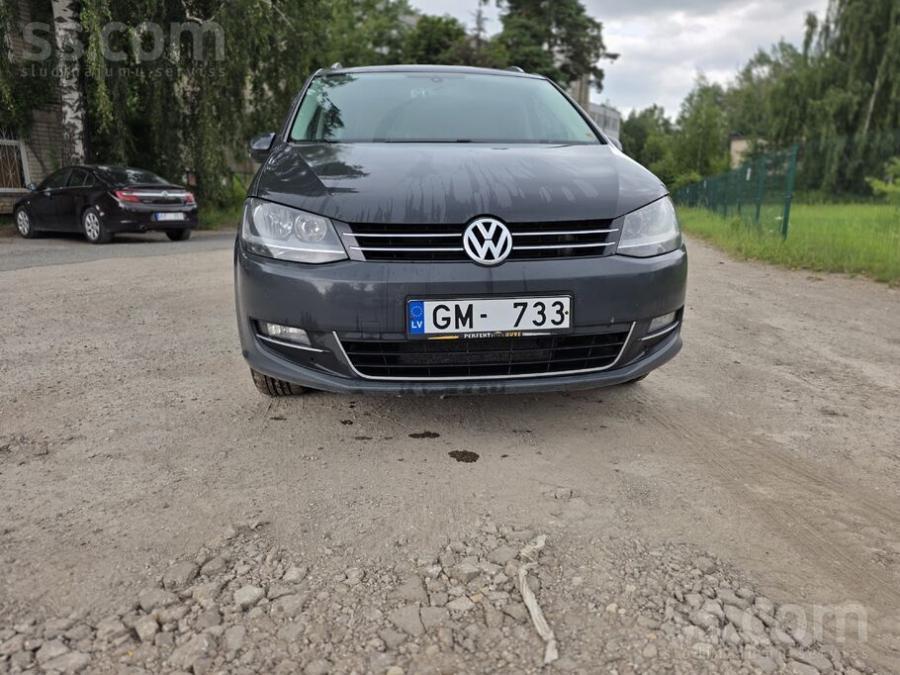 Grey Volkswagen Sharan 2011 in Ogre, with an engine capacity of 2.00 L and mileage of 0 thousand km for 5700 €, photo 3 on AUTOMOTO.COM.LV