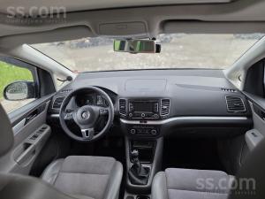 Grey Volkswagen Sharan 2011 in Ogre, with an engine capacity of 2.00 L and mileage of 0 thousand km for 5700 €, photo 9 on AUTOMOTO.COM.LV