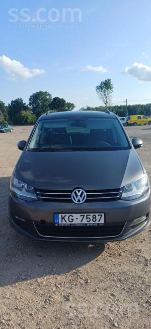 Pelēks Volkswagen Sharan 2011 Rīga, ar dzinēja tilpumu 2.00 L un nobraukumu 306 tūkst. km par 5300 €, foto 3 vietnē AUTOMOTO.COM.LV