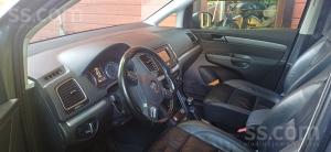 Pelēks Volkswagen Sharan 2011 Rīga, ar dzinēja tilpumu 2.00 L un nobraukumu 306 tūkst. km par 5300 €, foto 6 vietnē AUTOMOTO.COM.LV