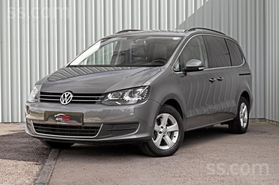 Grey Volkswagen Sharan 2011 in Ogre, with an engine capacity of 2.00 L and mileage of 226 thousand km for 8900 €, photo 3 on AUTOMOTO.COM.LV